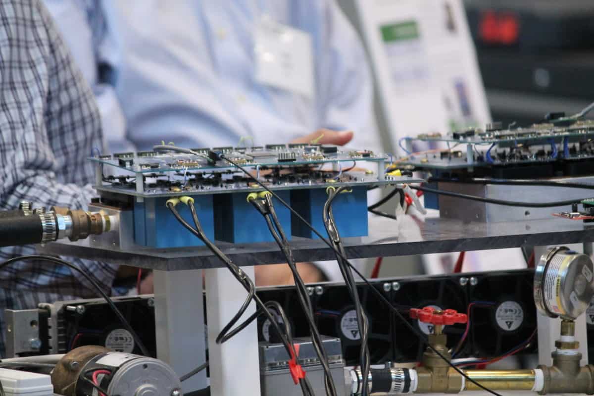 Y10. High Power Density EV Inverter